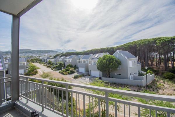 2 Bedroom Apartment for sale in Somerset Lakes | T5352275 | Private ...