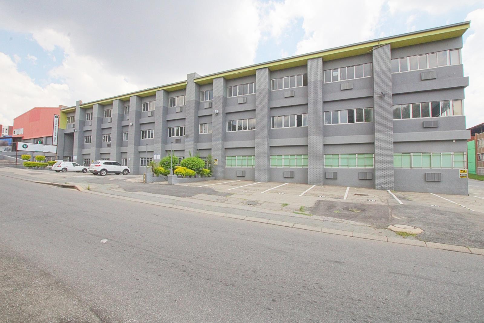 117 m² Commercial space to rent in Wynberg | RR4585243 | Private Property
