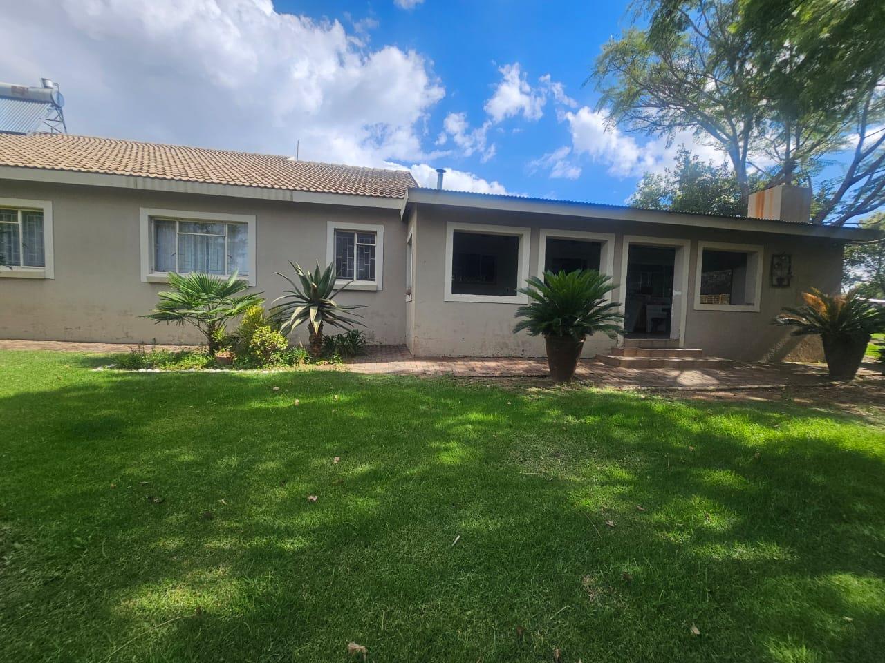 4 Bedroom House to rent in Mnandi AH | RR4585632 | Private Property