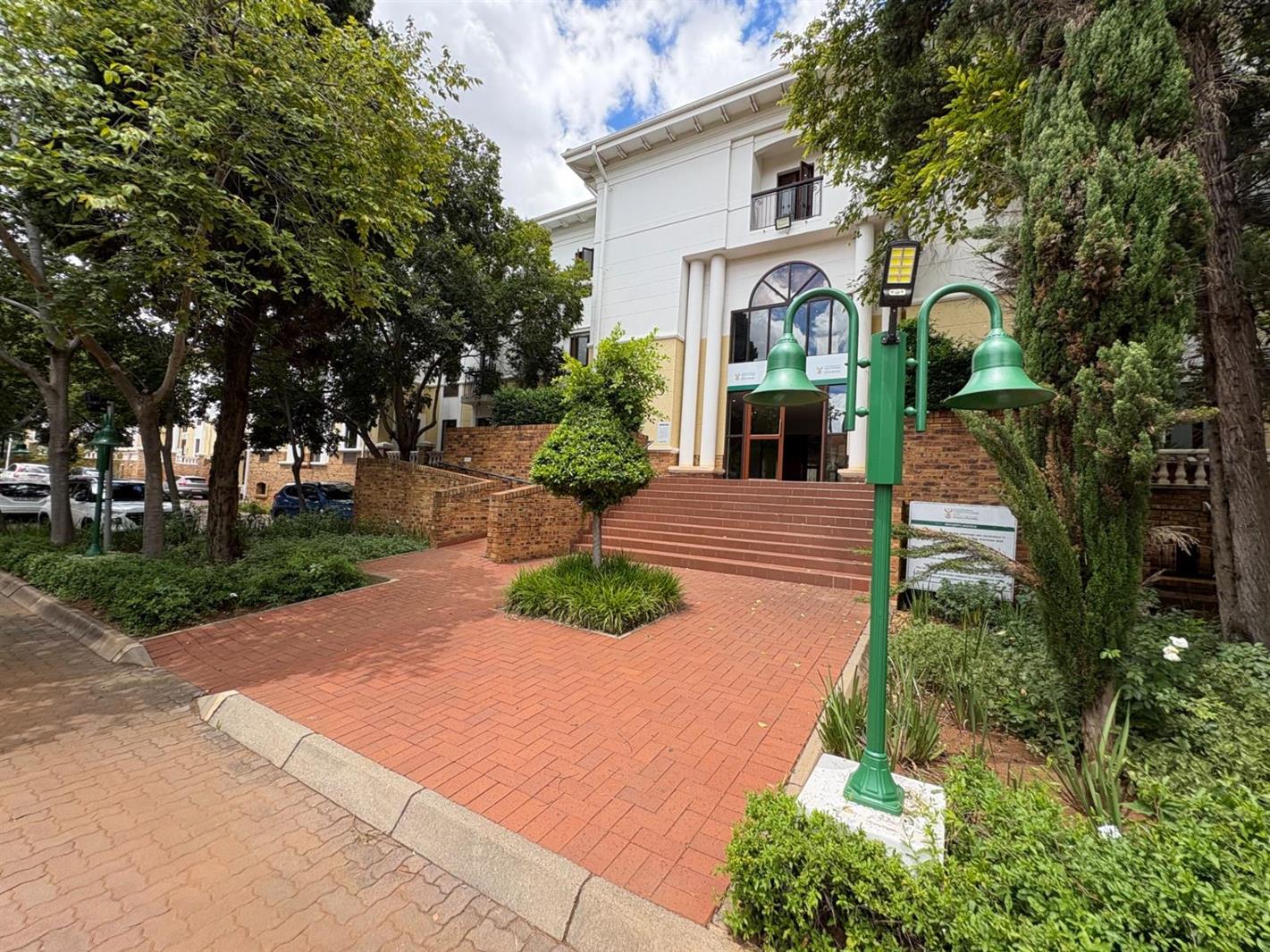 1 037 m² Office Space to rent in Hatfield | RR4586211 | Private Property