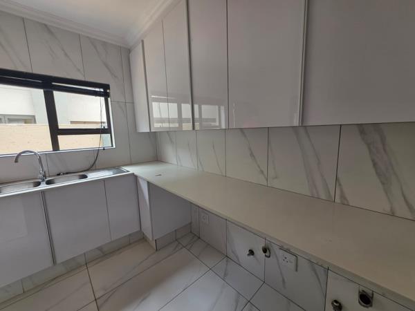 4 Bedroom House to rent in La Como Lifestyle Estate | RR4586600 ...