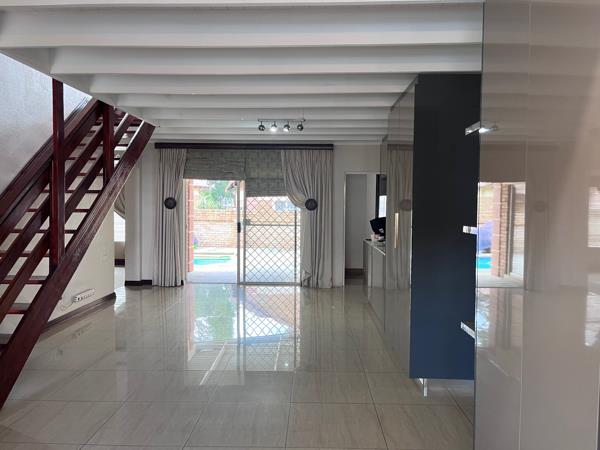 3 Bedroom Simplex to rent in Wavecrest | RR4586830 | Private Property