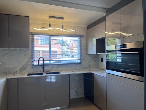 3 Bedroom Simplex to rent in Wavecrest | RR4586830 | Private Property