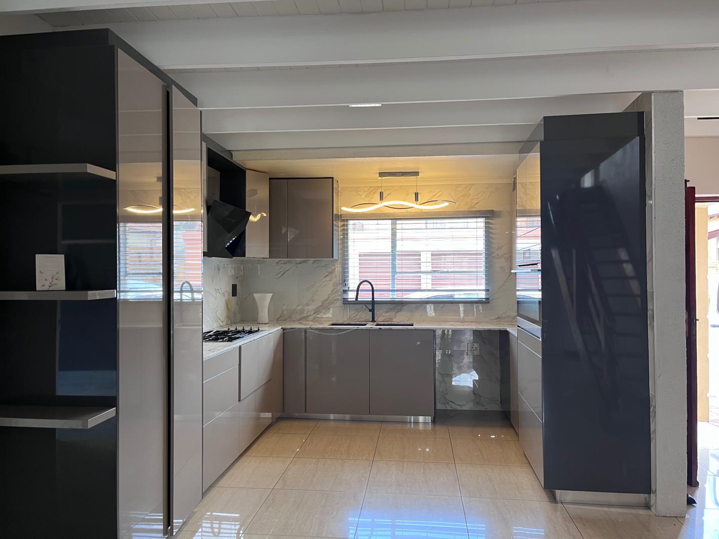 3 Bedroom Simplex to rent in Wavecrest | RR4586830 | Private Property