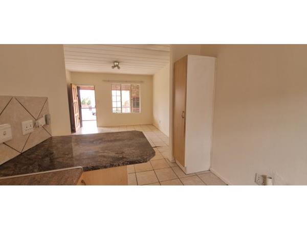 2 Bedroom Apartment to rent in Noordwyk | RR4588097 | Private Property