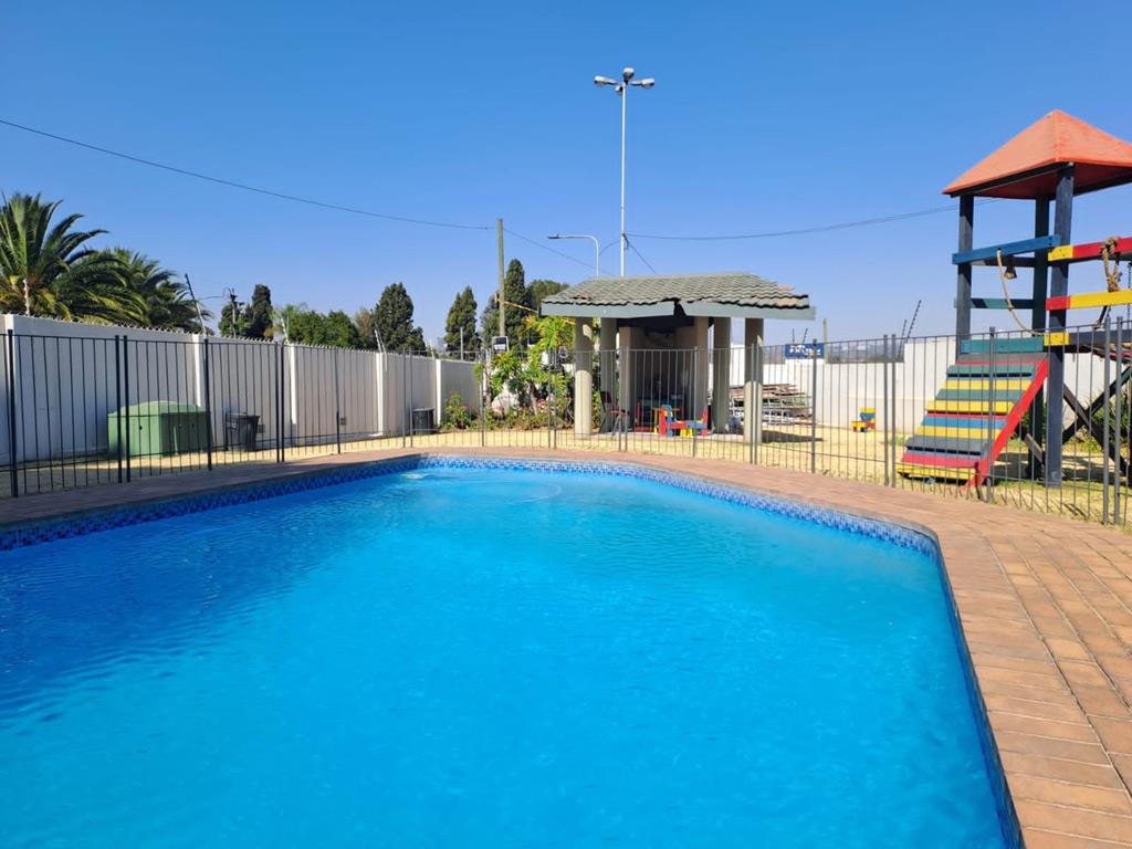 3 Bedroom Apartment for sale in Victory Park | T5357184 | Private Property