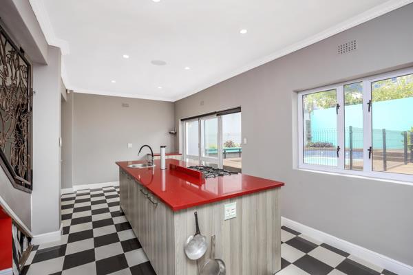 3 Bedroom House for sale in Norwood | T5357810 | Private Property