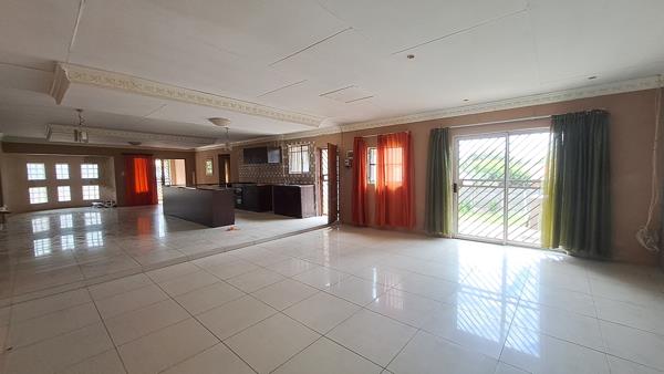 3 Bedroom House for sale in Laversburg | T5358454 | Private Property