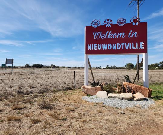 300 m² Commercial space for sale in Nieuwoudtville | T5360027 | Private ...