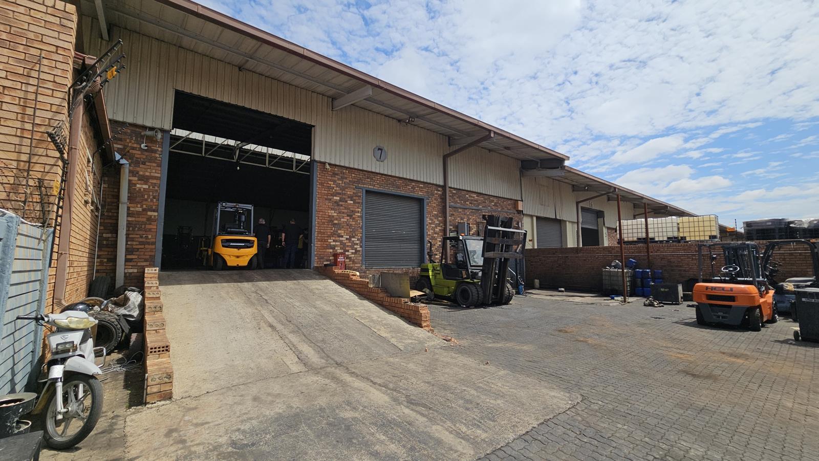 702 m² Industrial space to rent in Jet Park | RR4590667 | Private Property