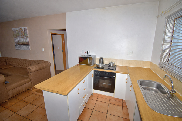 2 Bedroom Townhouse for sale in Crystal Park | T5363307 | Private Property