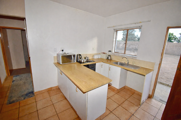 2 Bedroom Townhouse for sale in Crystal Park | T5363307 | Private Property