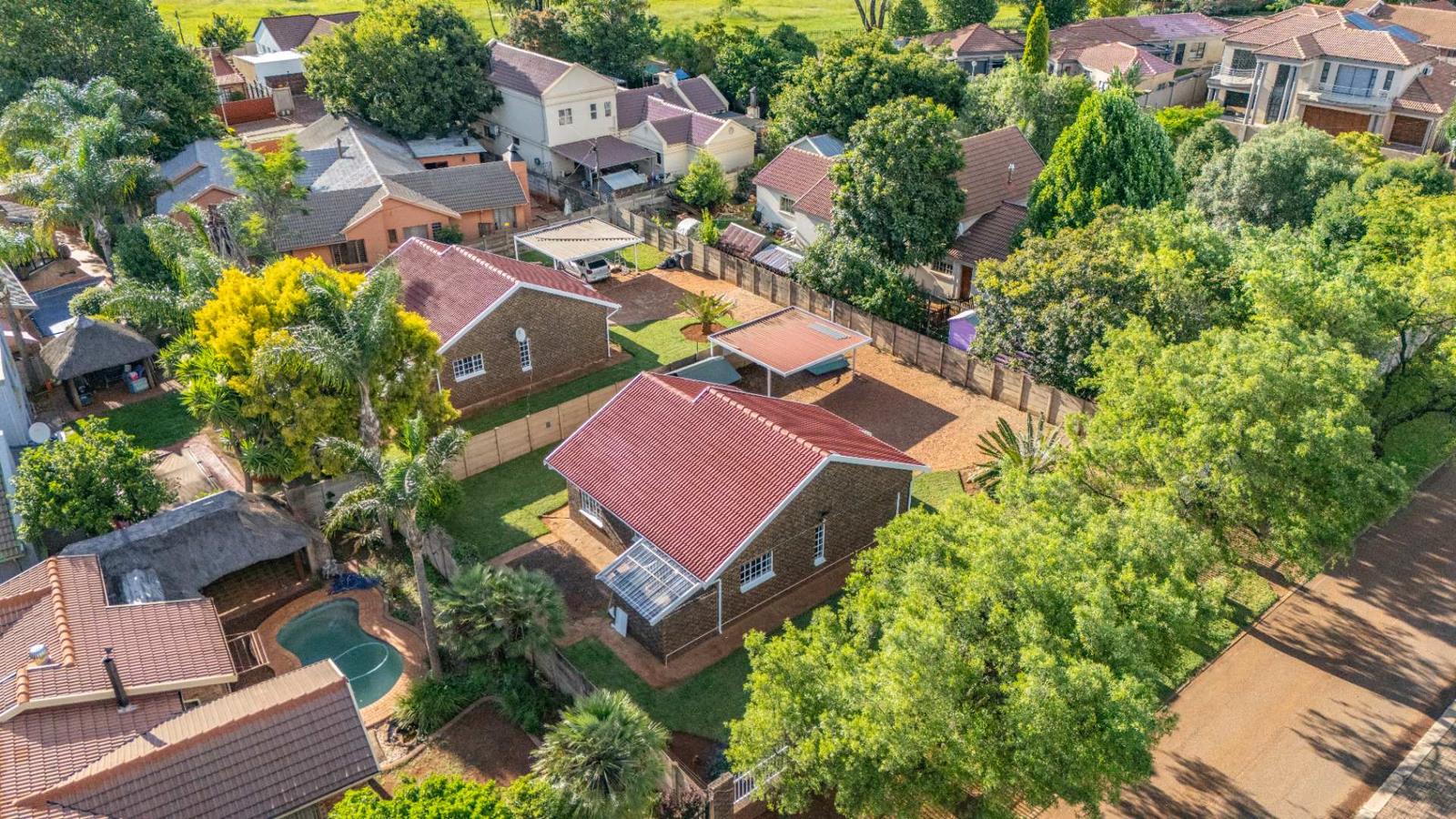 2 Bedroom Townhouse for sale in Moreleta Park | T5363797 | Private Property