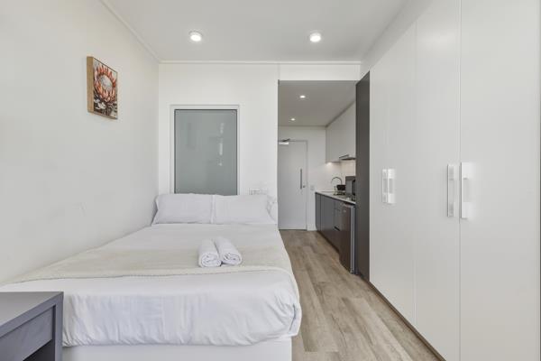 Studio Apartment for sale in Woodstock | T5365871 | Private Property