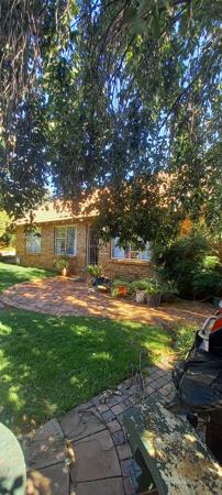 3 Bedroom Townhouse to rent in Langenhoven Park | RR4594185 | Private ...
