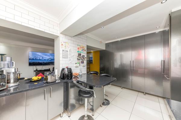 1 Bedroom House for sale in Salt River | T5366125 | Private Property