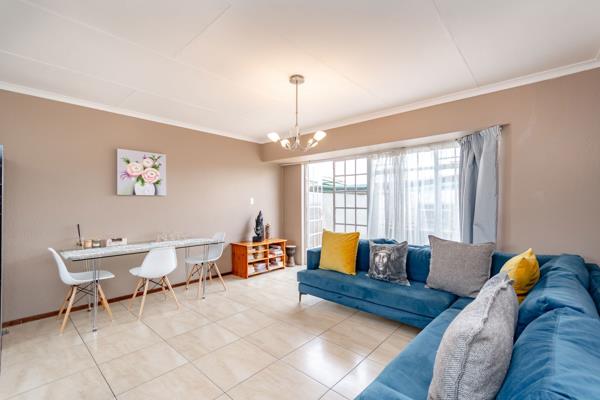 3 Bedroom Townhouse for sale in Birch Acres | T5366145 | Private Property