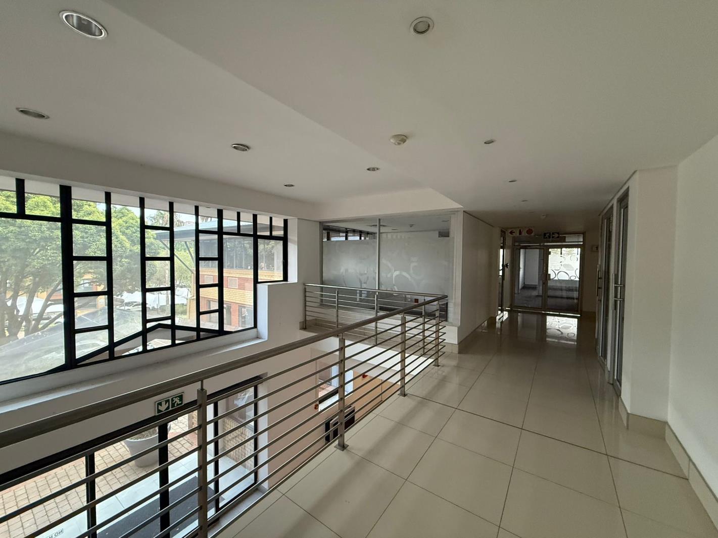603.6 m² Commercial space to rent in Constantia Kloof | RR4595449 ...