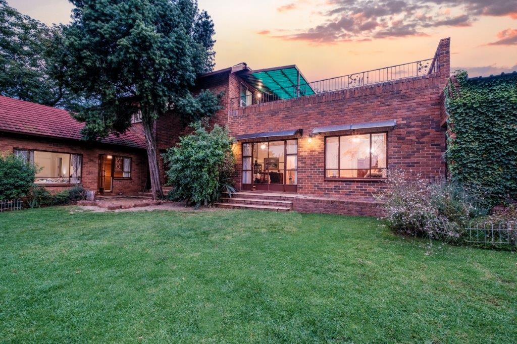 5 Bedroom House for sale in Weltevreden Park | T5368432 | Private Property