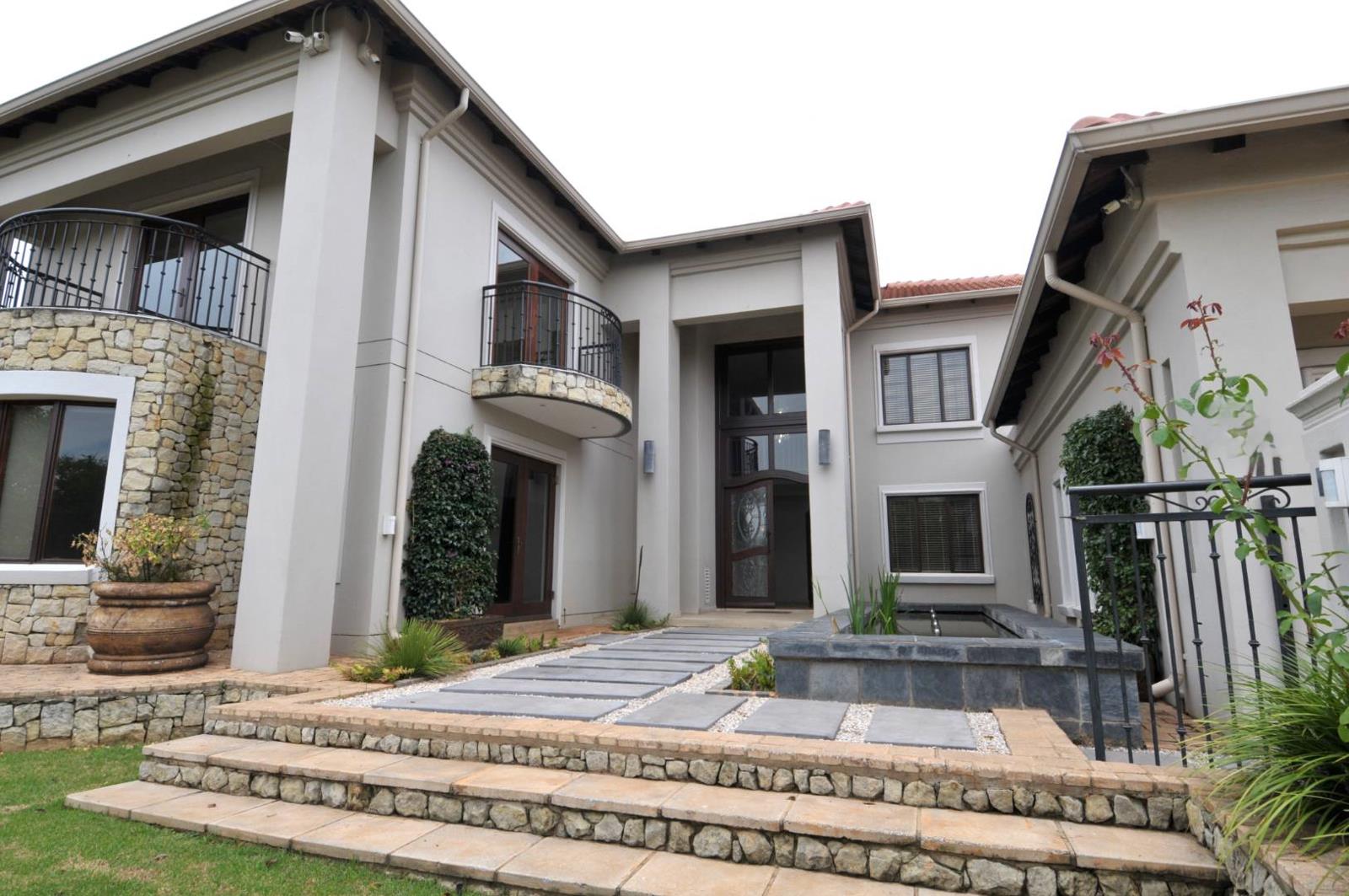 4 Bedroom House for sale in Olympus | T5370033 | Private Property