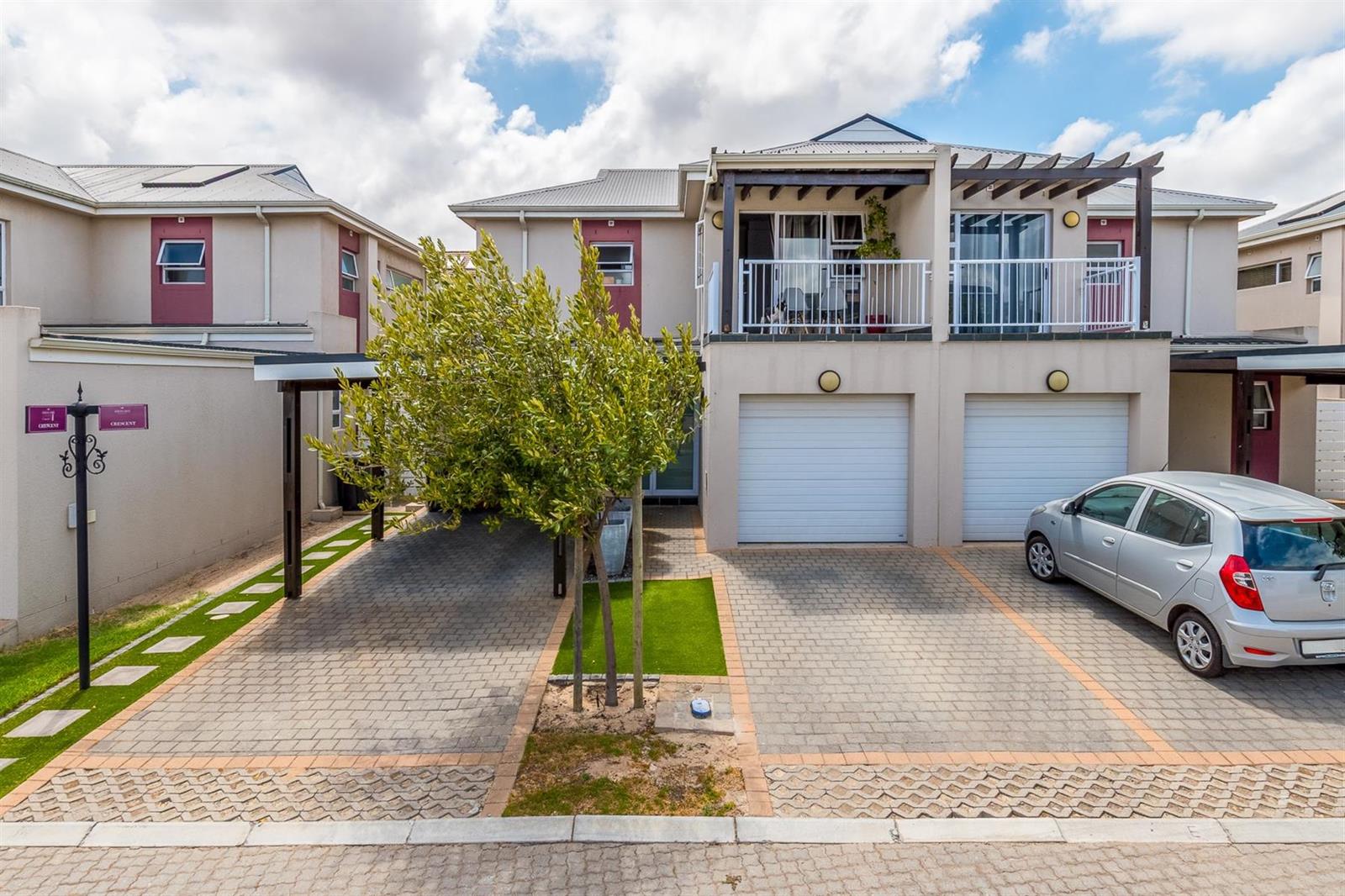 3 Bedroom House for sale in Buh Rein Estate | T5375729 | Private Property