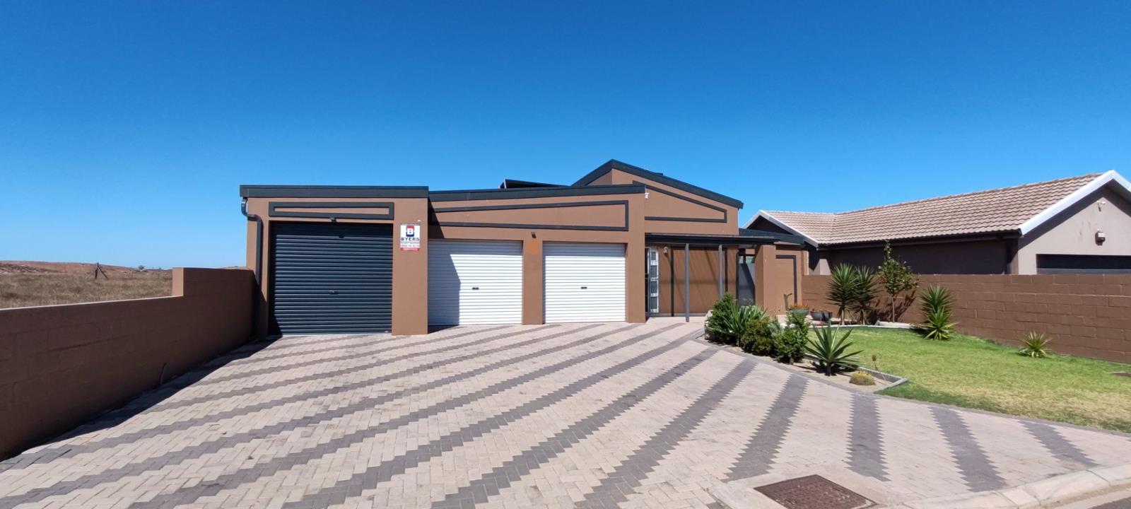 2 Bedroom House for sale in Vredenburg | T5379278 | Private Property