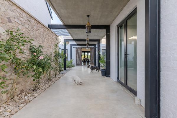4 Bedroom House for sale in The Ridge Estate | T5386788 | Private Property
