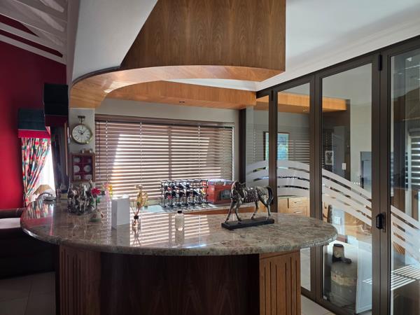 4 Bedroom House for sale in Woodland Hills | T5412532 | Private Property