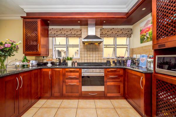 4 Bedroom Apartment for sale in La Lucia | T5444344 | Private Property