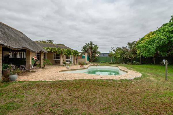 4 Bedroom House for sale in Bluewater Bay | T5445621 | Private Property