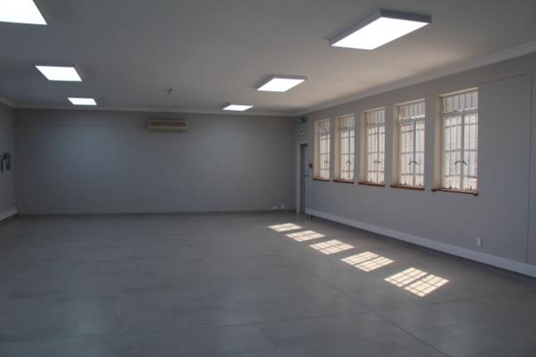 111 m² Commercial space to rent in Dormehlsdrift | RR4658357 | Private ...