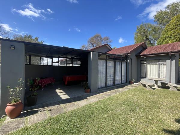 3 Bedroom House for sale in Pioneer Park | T5491801 | Private Property