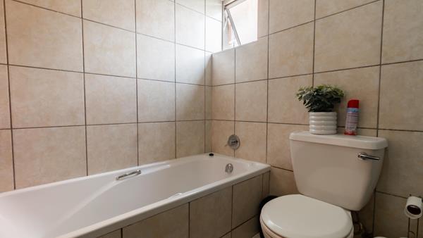 2 Bedroom Apartment for sale in Esther Park | T5497491 | Private Property