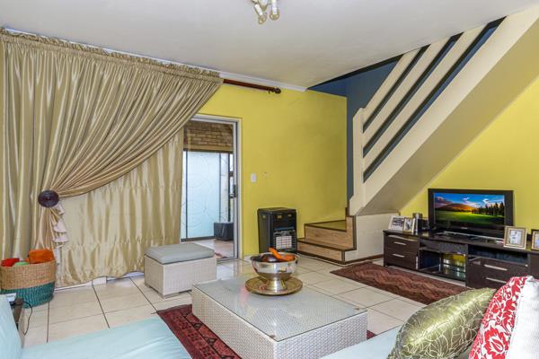 3 Bedroom Duplex for sale in Ruimsig | T5500033 | Private Property