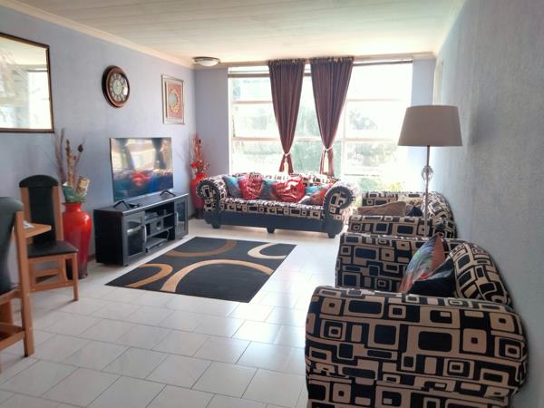 3 Bedroom Apartment for sale in Horizon View | T5505926 | Private Property
