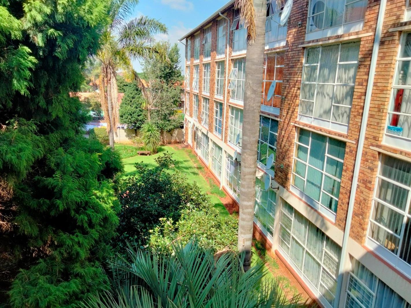 3 Bedroom Apartment for sale in Horizon View | T5505926 | Private Property