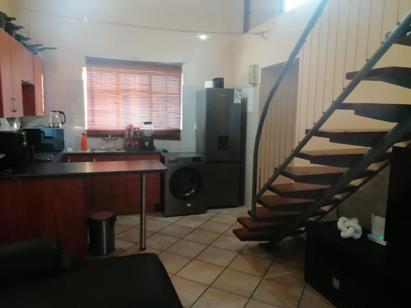 1 Bedroom Apartment for sale in Rustenburg Central | T5506336 | Private ...