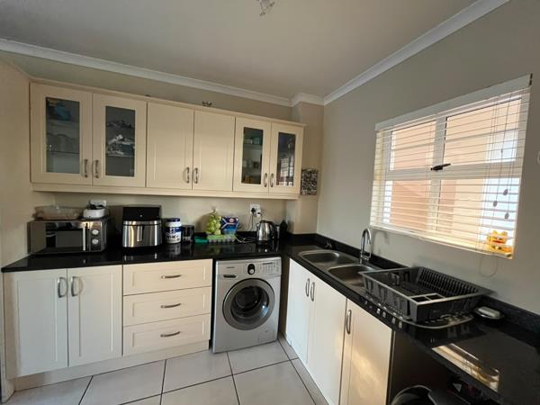1 Bedroom Apartment to rent in Ballito Commercial District | RR4689784 ...