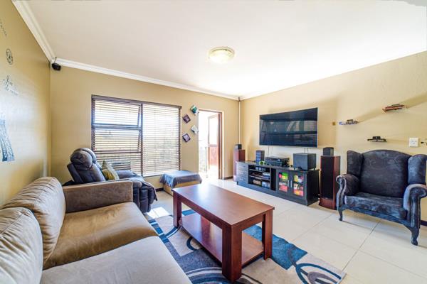 3 Bedroom Apartment for sale in Barbeque Downs | T5510915 | Private ...