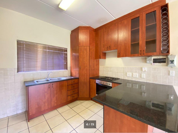 2 Bedroom Apartment for sale in Noordwyk | T5511112 | Private Property
