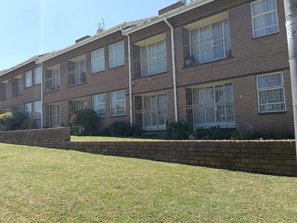 2 Bedroom Apartment for sale in Greenhills | T5512318 | Private Property