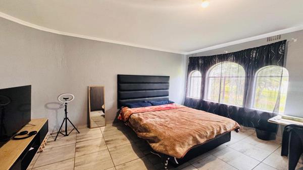 5 Bedroom House for sale in President Park | T5512589 | Private Property