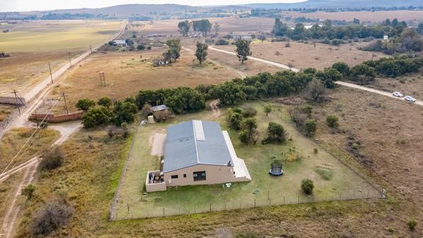 4 Bedroom House for sale in Letamo Game farm | T5513077 | Private Property