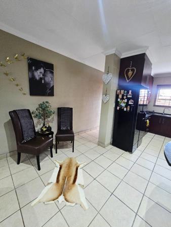 3 Bedroom House for sale in La Hoff | T5522274 | Private Property