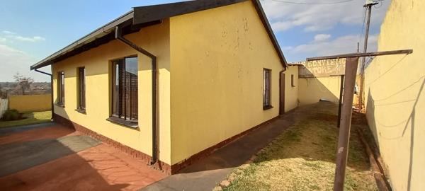 3 Bedroom House for sale in Ennerdale | T5522833 | Private Property