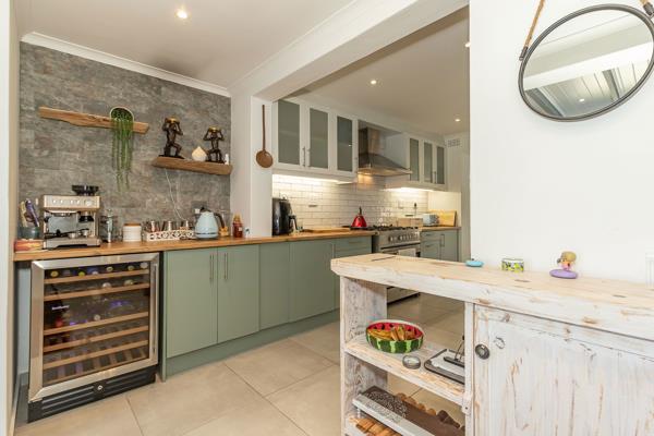 2 Bedroom House for sale in Bergvliet | T5523234 | Private Property