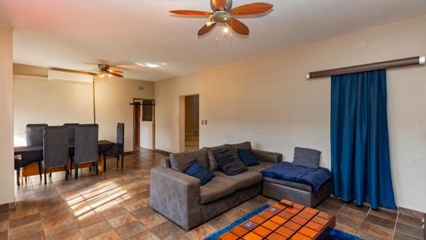 3 Bedroom Townhouse for sale in Northcliff | T5524394 | Private Property