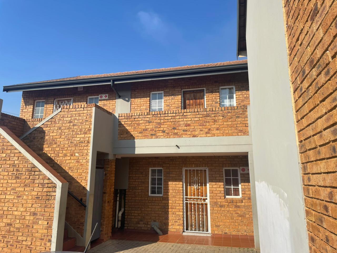 1 Bedroom Apartment for sale in Lotus Gardens | T5526212 | Private Property