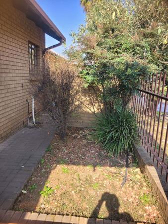 2 Bedroom Townhouse for sale in Reyno Ridge | T5526589 | Private Property