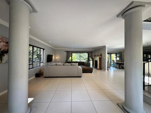 5 Bedroom House for sale in La Lucia | T5526747 | Private Property
